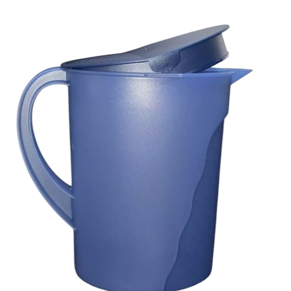 Tupperware | Kitchen | Tupperware Blue Pitcher With Lid | Poshmark